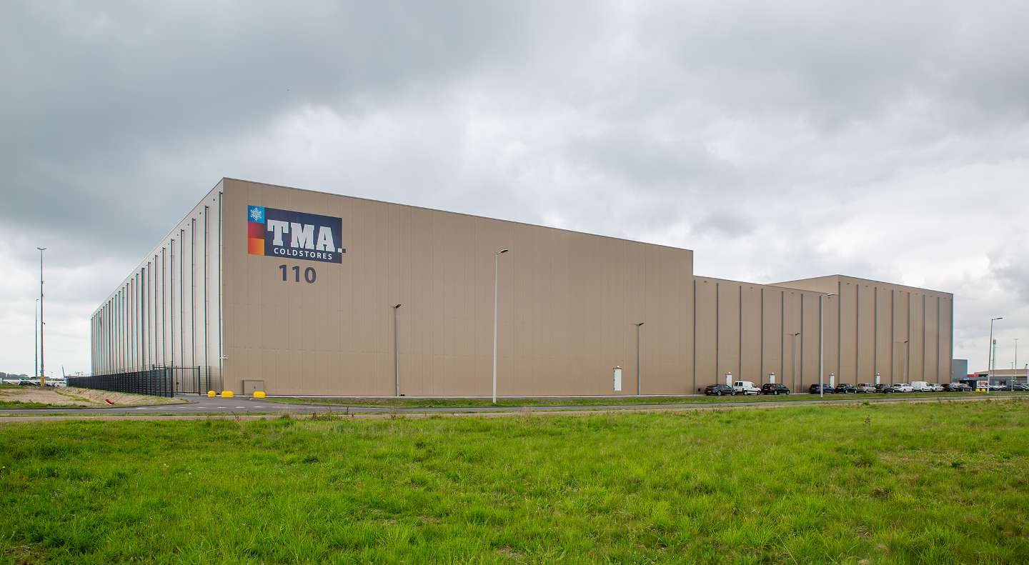 FALK sandwichpanelen | TMA Logistics in Amsterdam | FALK®