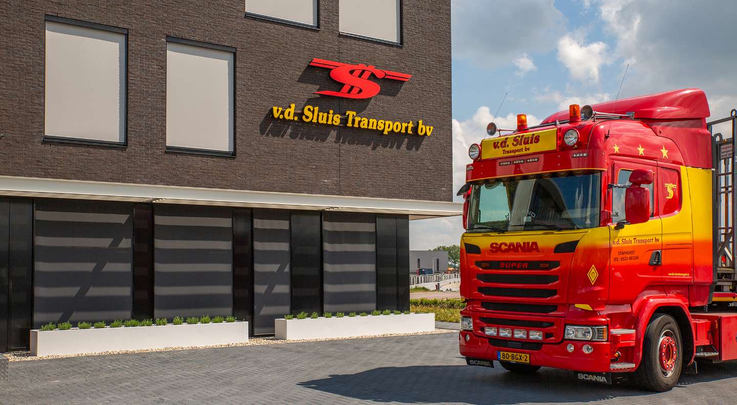 FALK sandwichpanelen | Van der Sluis Transport in Staphorst | FALK®